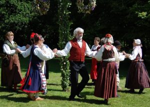 26 symbolic meanings of dreaming of dancing – Dream Psychological