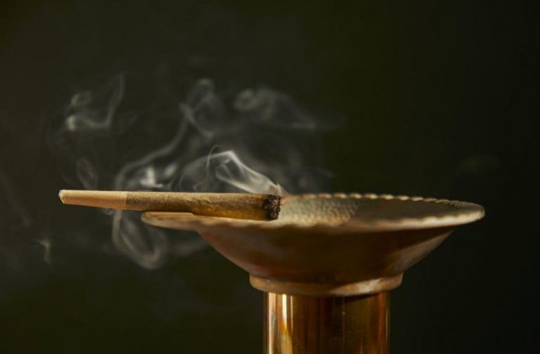 12 symbolic meanings of dreaming about marijuana – Dream Psychological